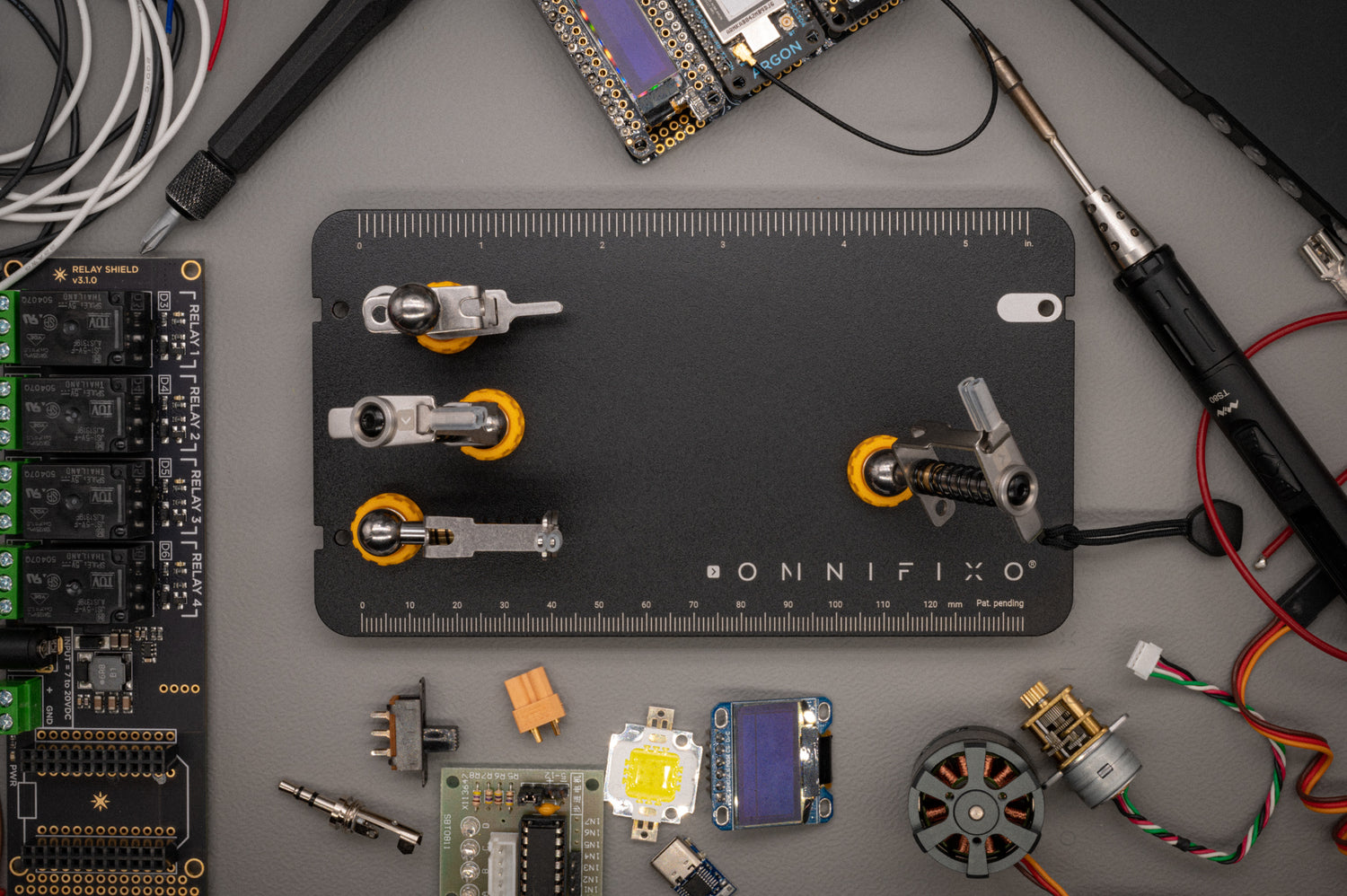 Omnifixo - Makers Third Hand – OMNIFIXO